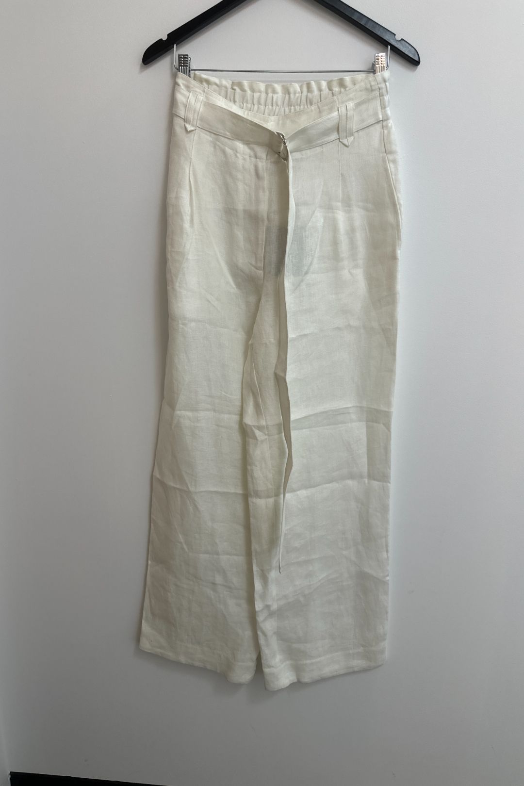 Buy Amos Relaxed Linen Pant in Natural | Lee Mathews | GlamCorner