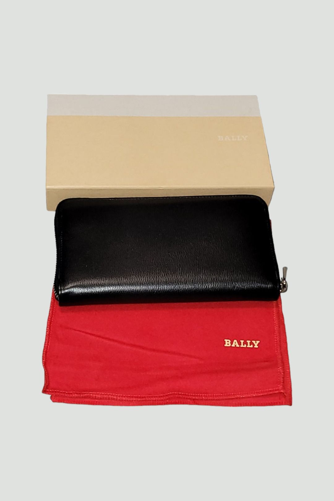Buy Black Grained Leather Zip Up Wallet | Bally | GlamCorner