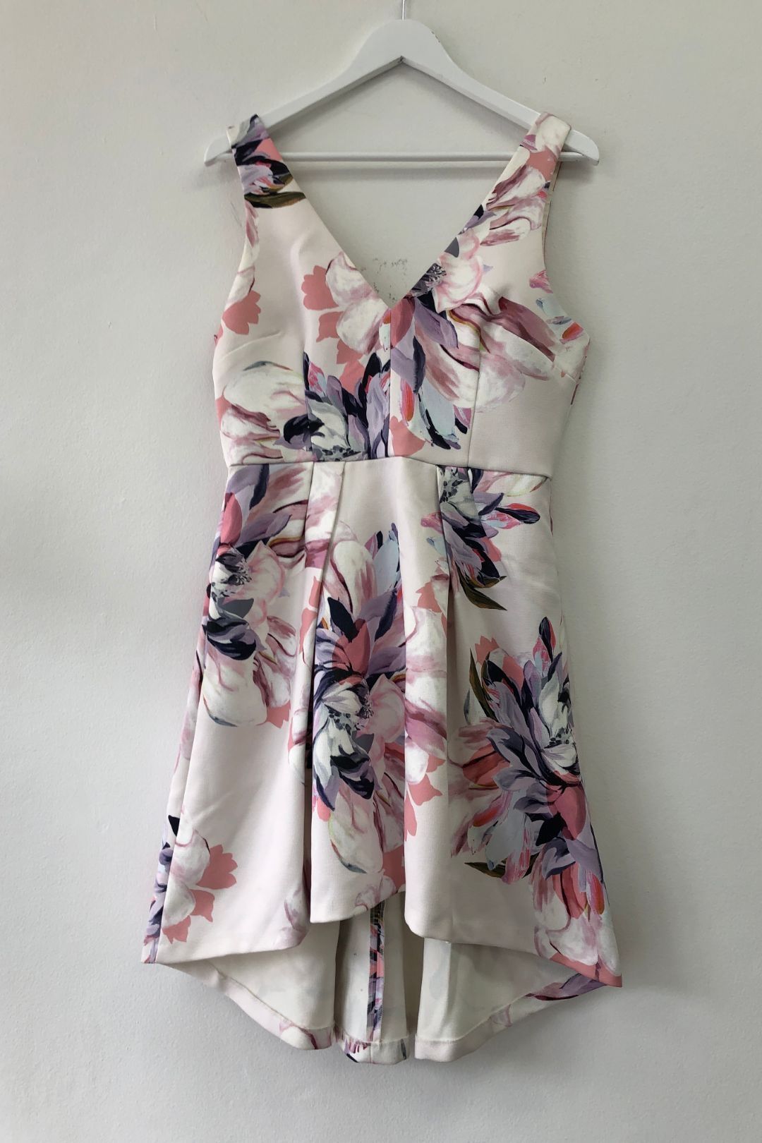 Buy Leslie V Neck Floral Prom Dress | Forever New | GlamCorner
