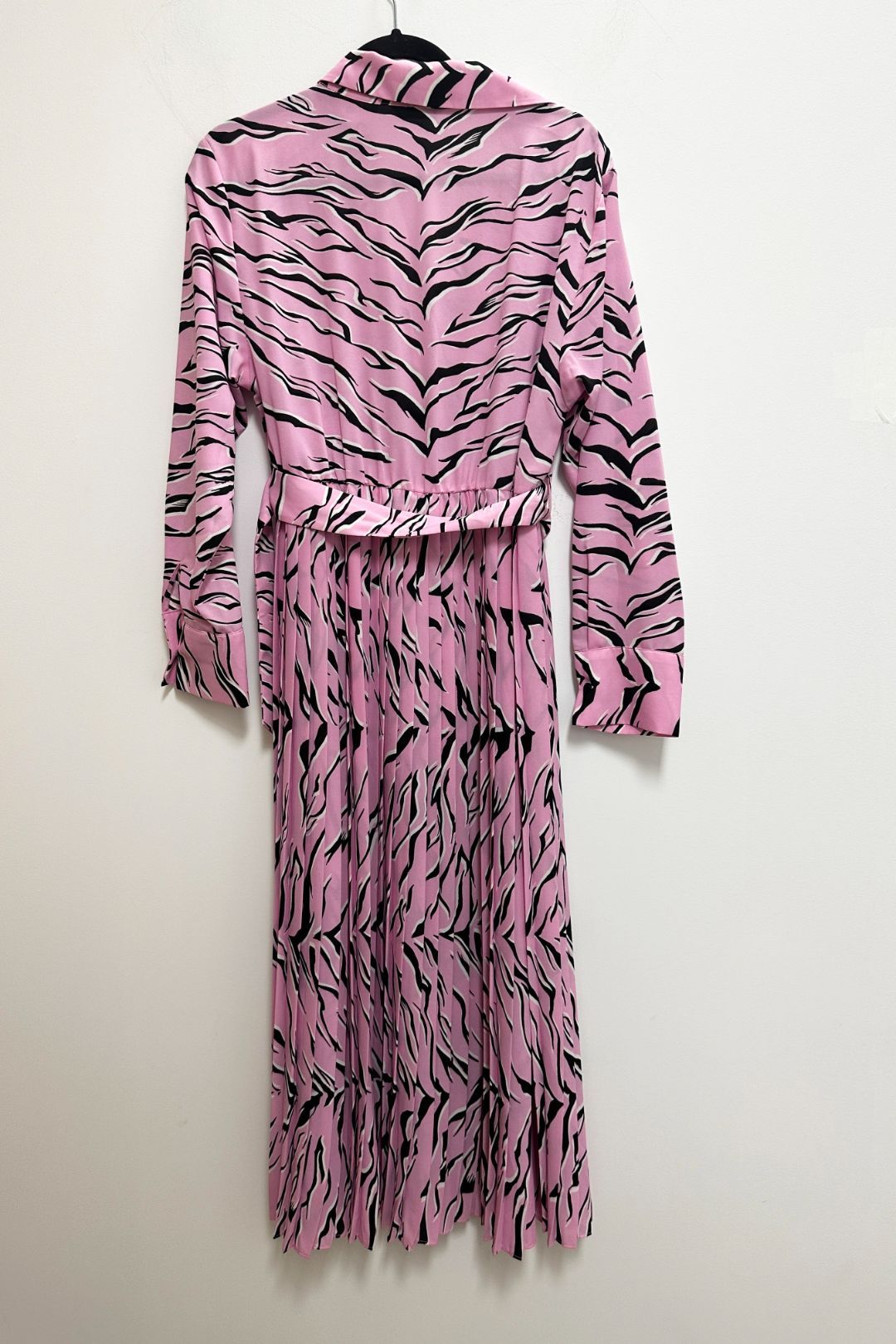 Buy Leopard Print Pleated Shirt Dress in Pink | Country Road | GlamCorner