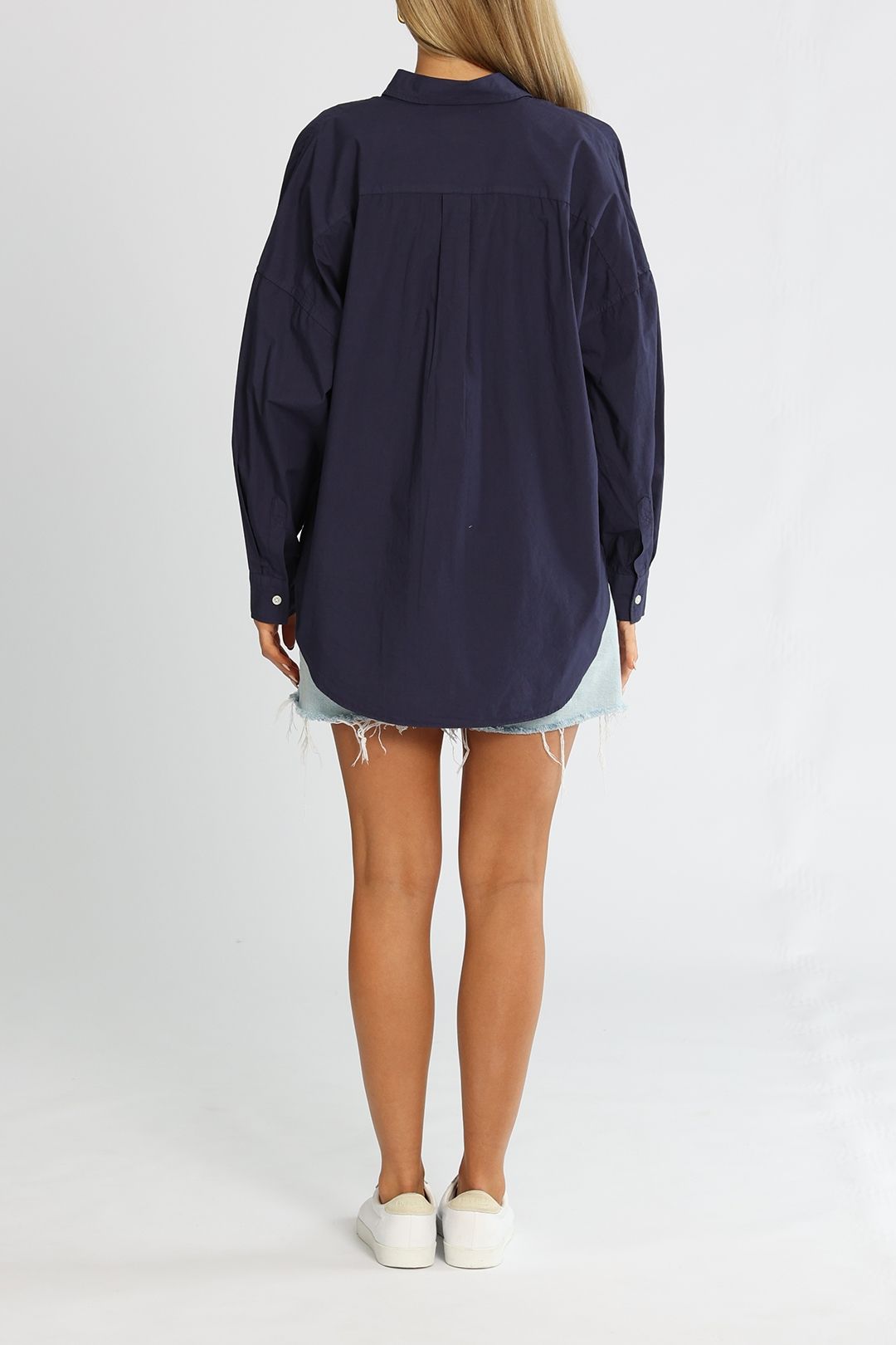 Hire Chiara Shirt Classic in Navy | LMND | GlamCorner